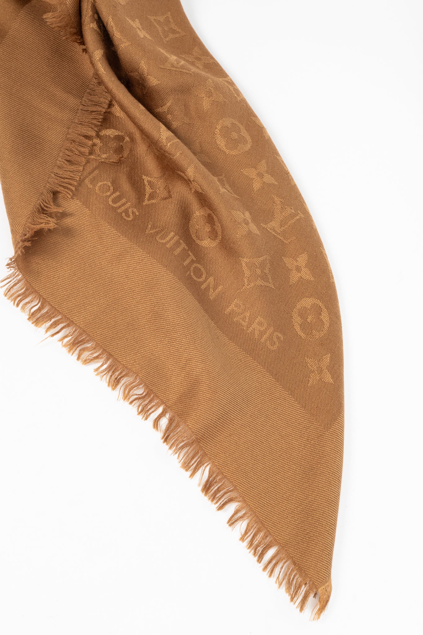 Louis Vuitton Camel Silk & Wool Monogram Fringe Shawl – Blogger Armoire